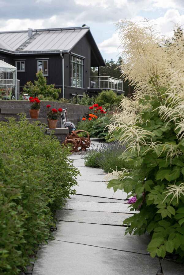 Skiffer Offerdal oregelbunden grå 2-4 cm | Handla hos Flisby
