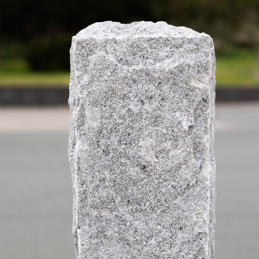 Granitstolpe grå 150x25x25 cm Port | Handla hos Flisby
