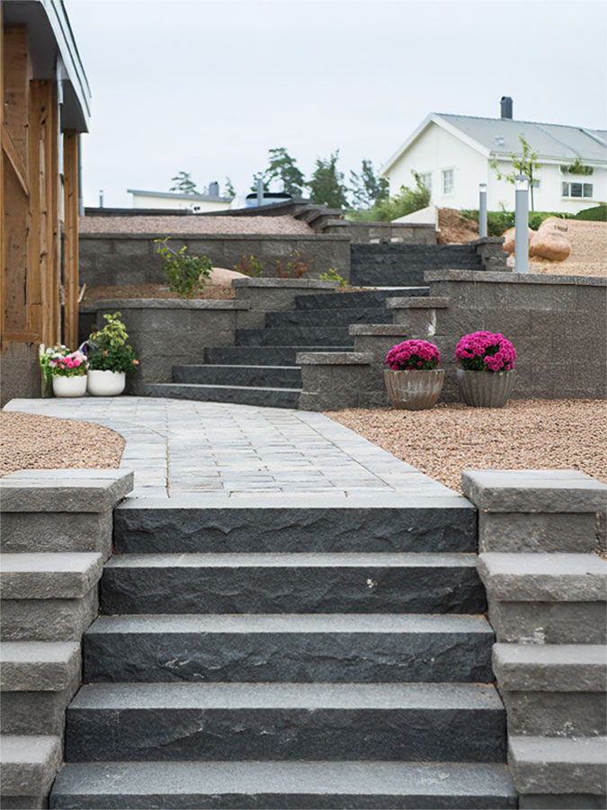 Trappblock granit antracit nivå