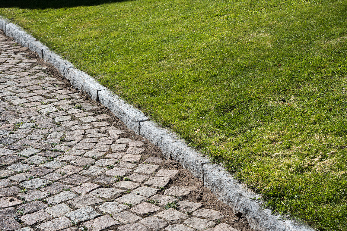 Granit grå kantsten RV2 portugisisk | Handla hos Flisby