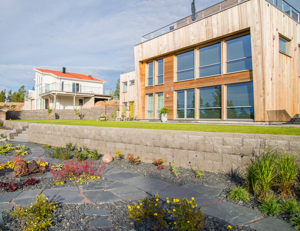 Skiffer Offerdal oregelbunden grå 2-4 cm | Handla hos Flisby