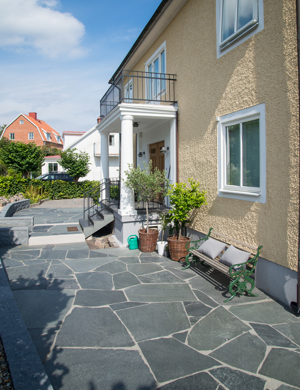 Skiffer Offerdal oregelbunden grå 2-4 cm | Handla hos Flisby