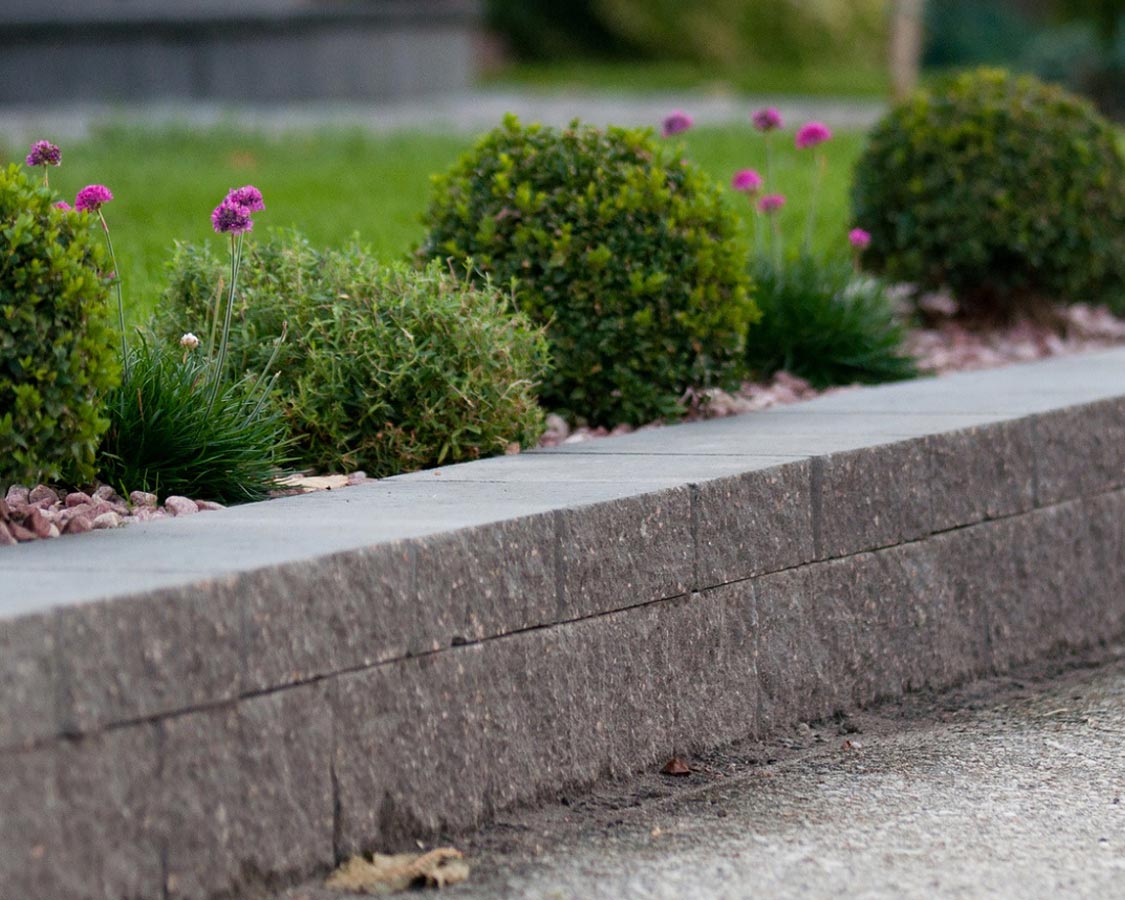 Garden Wall antracit rak | Handla hos Flisby