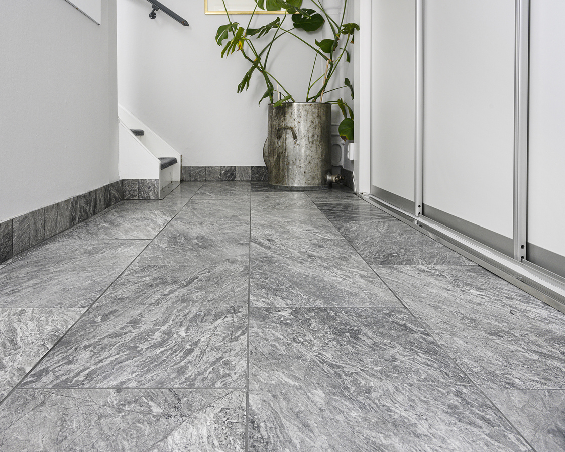 Marmor australian grey 60x30x1 cm slipad | Handla hos Flisby